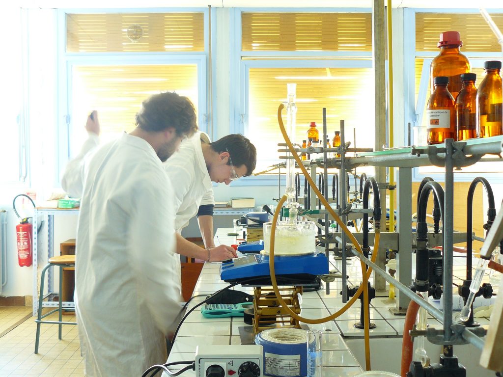 img1 - Faculté des Sciences & Techniques